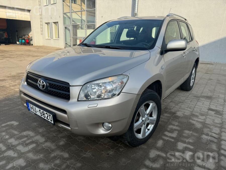 Brūns Toyota RAV4 2006 Rīga, ar dzinēja tilpumu 2.00 L un nobraukumu 240 tūkst. km par 4400 €, foto 1 vietnē AUTOMOTO.COM.LV