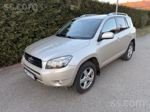 Brown Toyota RAV4 2007 in Riga, with an engine capacity of 2.00 L and mileage of 240 thousand km for 6000 €, photo 10 on AUTOMOTO.COM.LV
