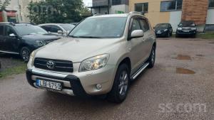 Brūns Toyota RAV4 2007 Daugavpils, ar dzinēja tilpumu 2.00 L un nobraukumu 0 tūkst. km par 5350 €, foto 1 vietnē AUTOMOTO.COM.LV