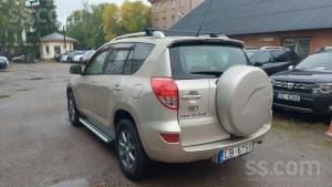 Brūns Toyota RAV4 2007 Daugavpils, ar dzinēja tilpumu 2.00 L un nobraukumu 0 tūkst. km par 5350 €, foto 8 vietnē AUTOMOTO.COM.LV