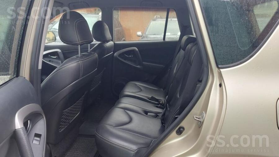 Brūns Toyota RAV4 2007 Daugavpils, ar dzinēja tilpumu 2.00 L un nobraukumu 0 tūkst. km par 5350 €, foto 16 vietnē AUTOMOTO.COM.LV
