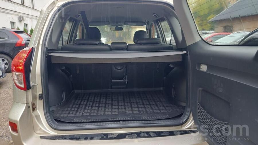 Brūns Toyota RAV4 2007 Daugavpils, ar dzinēja tilpumu 2.00 L un nobraukumu 0 tūkst. km par 5350 €, foto 18 vietnē AUTOMOTO.COM.LV
