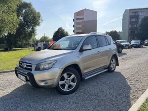 Brūns Toyota RAV4 2007 Ventspils, ar dzinēja tilpumu 2.20 L un nobraukumu 254 tūkst. km par 3300 €, foto  vietnē AUTOMOTO.COM.LV
