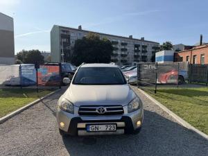 Brown Toyota RAV4 2007 in Ventspils, with an engine capacity of 2.20 L and mileage of 254 thousand km for 3300 €, photo 3 on AUTOMOTO.COM.LV