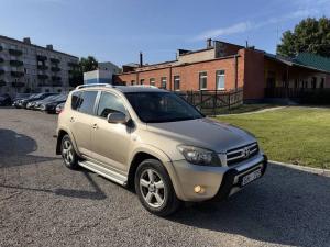 Brown Toyota RAV4 2007 in Ventspils, with an engine capacity of 2.20 L and mileage of 254 thousand km for 3300 €, photo 4 on AUTOMOTO.COM.LV