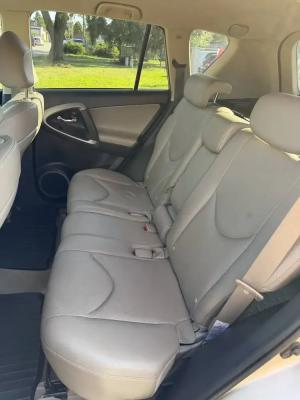 Brown Toyota RAV4 2007 in Ventspils, with an engine capacity of 2.20 L and mileage of 254 thousand km for 3300 €, photo 16 on AUTOMOTO.COM.LV