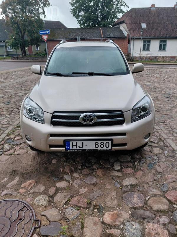 Toyota RAV4 2007 Limbaži vietnē Brūns Toyota RAV4 2007 Limbaži, ar dzinēja tilpumu 2.20 L un nobraukumu 290 tūkst. km par 3500 €, foto 3 vietnē AUTOMOTO.COM.LV