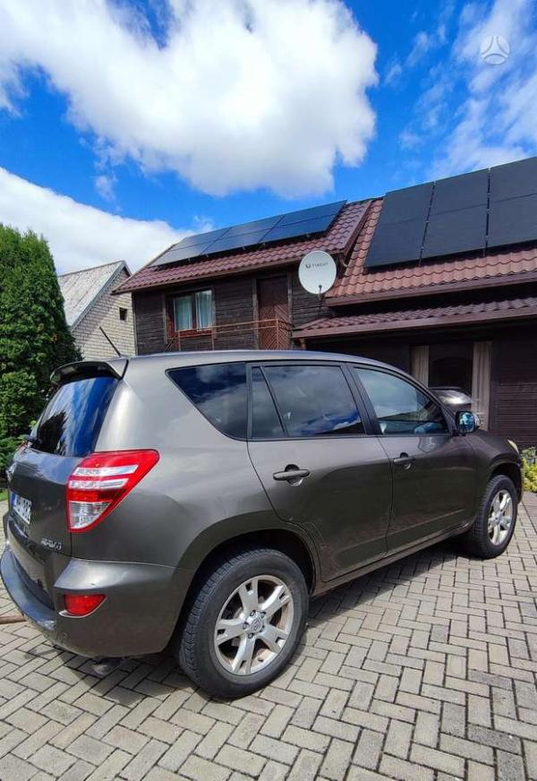 Brūns Toyota RAV4 2009 Šilalė, ar dzinēja tilpumu 2.23 L un nobraukumu 271 tūkst. km par 6700 €, foto 1 vietnē AUTOMOTO.COM.LV