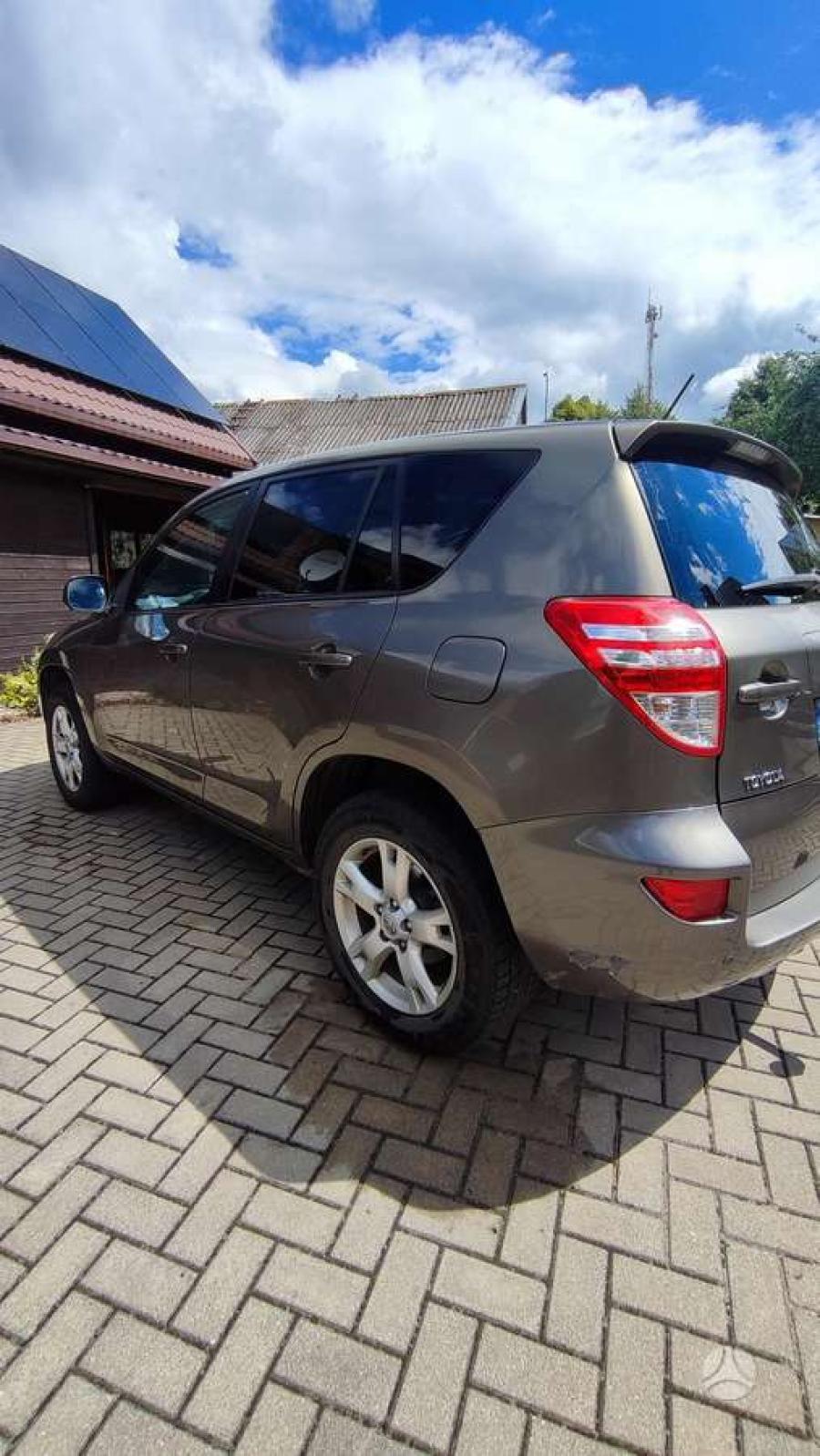 Brūns Toyota RAV4 2009 Šilalė, ar dzinēja tilpumu 2.23 L un nobraukumu 271 tūkst. km par 6700 €, foto 6 vietnē AUTOMOTO.COM.LV