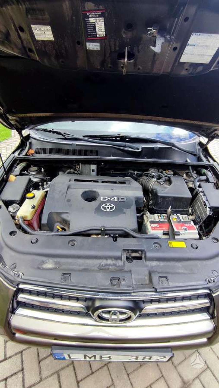 Brūns Toyota RAV4 2009 Šilalė, ar dzinēja tilpumu 2.23 L un nobraukumu 271 tūkst. km par 6700 €, foto 8 vietnē AUTOMOTO.COM.LV
