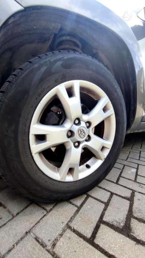 Brūns Toyota RAV4 2009 Šilalė, ar dzinēja tilpumu 2.23 L un nobraukumu 271 tūkst. km par 6700 €, foto 13 vietnē AUTOMOTO.COM.LV