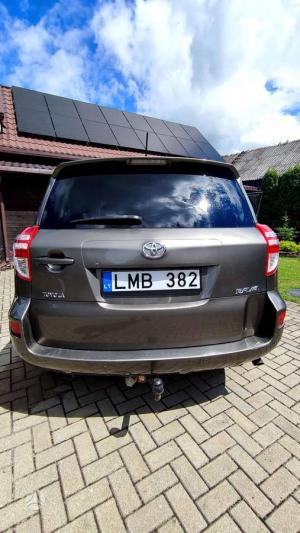 Brūns Toyota RAV4 2009 Šilalė, ar dzinēja tilpumu 2.23 L un nobraukumu 271 tūkst. km par 6700 €, foto 14 vietnē AUTOMOTO.COM.LV