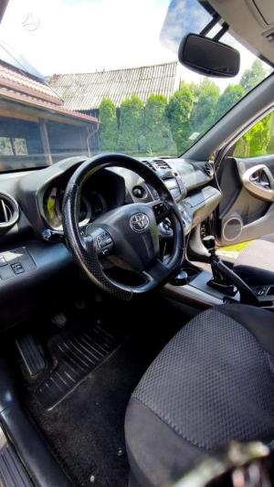 Brūns Toyota RAV4 2009 Šilalė, ar dzinēja tilpumu 2.23 L un nobraukumu 271 tūkst. km par 6700 €, foto 17 vietnē AUTOMOTO.COM.LV