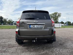 Brūns Toyota RAV4 2009 Daugavpils, ar dzinēja tilpumu 2.20 L un nobraukumu 263 tūkst. km par 6950 €, foto 5 vietnē AUTOMOTO.COM.LV