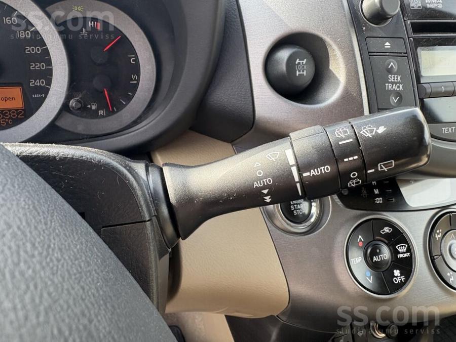 Brūns Toyota RAV4 2009 Daugavpils, ar dzinēja tilpumu 2.20 L un nobraukumu 263 tūkst. km par 6950 €, foto 15 vietnē AUTOMOTO.COM.LV