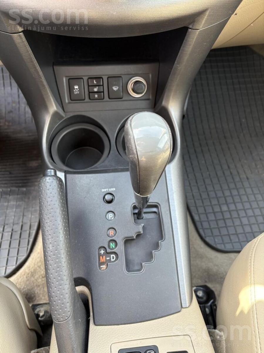 Brūns Toyota RAV4 2009 Daugavpils, ar dzinēja tilpumu 2.20 L un nobraukumu 263 tūkst. km par 6950 €, foto 17 vietnē AUTOMOTO.COM.LV