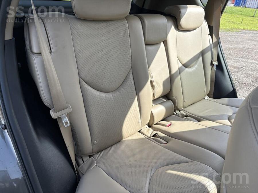 Brūns Toyota RAV4 2009 Daugavpils, ar dzinēja tilpumu 2.20 L un nobraukumu 263 tūkst. km par 6950 €, foto 23 vietnē AUTOMOTO.COM.LV