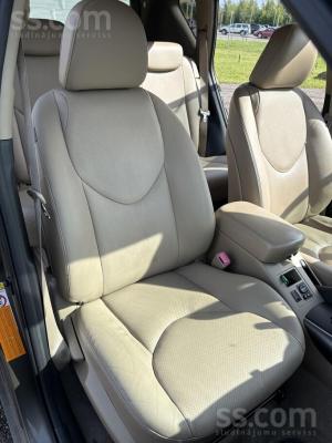 Brūns Toyota RAV4 2009 Daugavpils, ar dzinēja tilpumu 2.20 L un nobraukumu 263 tūkst. km par 6950 €, foto 24 vietnē AUTOMOTO.COM.LV