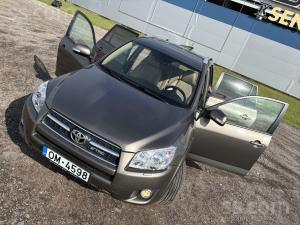 Brūns Toyota RAV4 2009 Daugavpils, ar dzinēja tilpumu 2.20 L un nobraukumu 263 tūkst. km par 6950 €, foto 36 vietnē AUTOMOTO.COM.LV