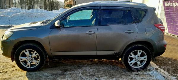 Brūns Toyota RAV4 2010 Daugavpils, ar dzinēja tilpumu 2.20 L un nobraukumu 287 tūkst. km par 6550 €, foto 1 vietnē AUTOMOTO.COM.LV