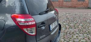 Brūns Toyota RAV4 2010 Kuldīga, ar dzinēja tilpumu 2.20 L un nobraukumu 301 tūkst. km par 4150 €, foto 7 vietnē AUTOMOTO.COM.LV