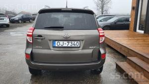 Brown Toyota RAV4 2011 in Riga, with an engine capacity of 2.20 L and mileage of 161 thousand km for 8990 €, photo 15 on AUTOMOTO.COM.LV