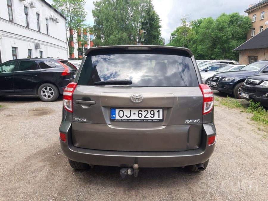 Brūns Toyota RAV4 2011 Daugavpils, ar dzinēja tilpumu 2.20 L un nobraukumu 0 tūkst. km par 7950 €, foto 7 vietnē AUTOMOTO.COM.LV