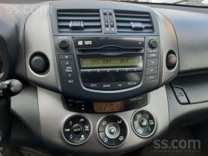 Brūns Toyota RAV4 2011 Daugavpils, ar dzinēja tilpumu 2.20 L un nobraukumu 0 tūkst. km par 7950 €, foto 15 vietnē AUTOMOTO.COM.LV