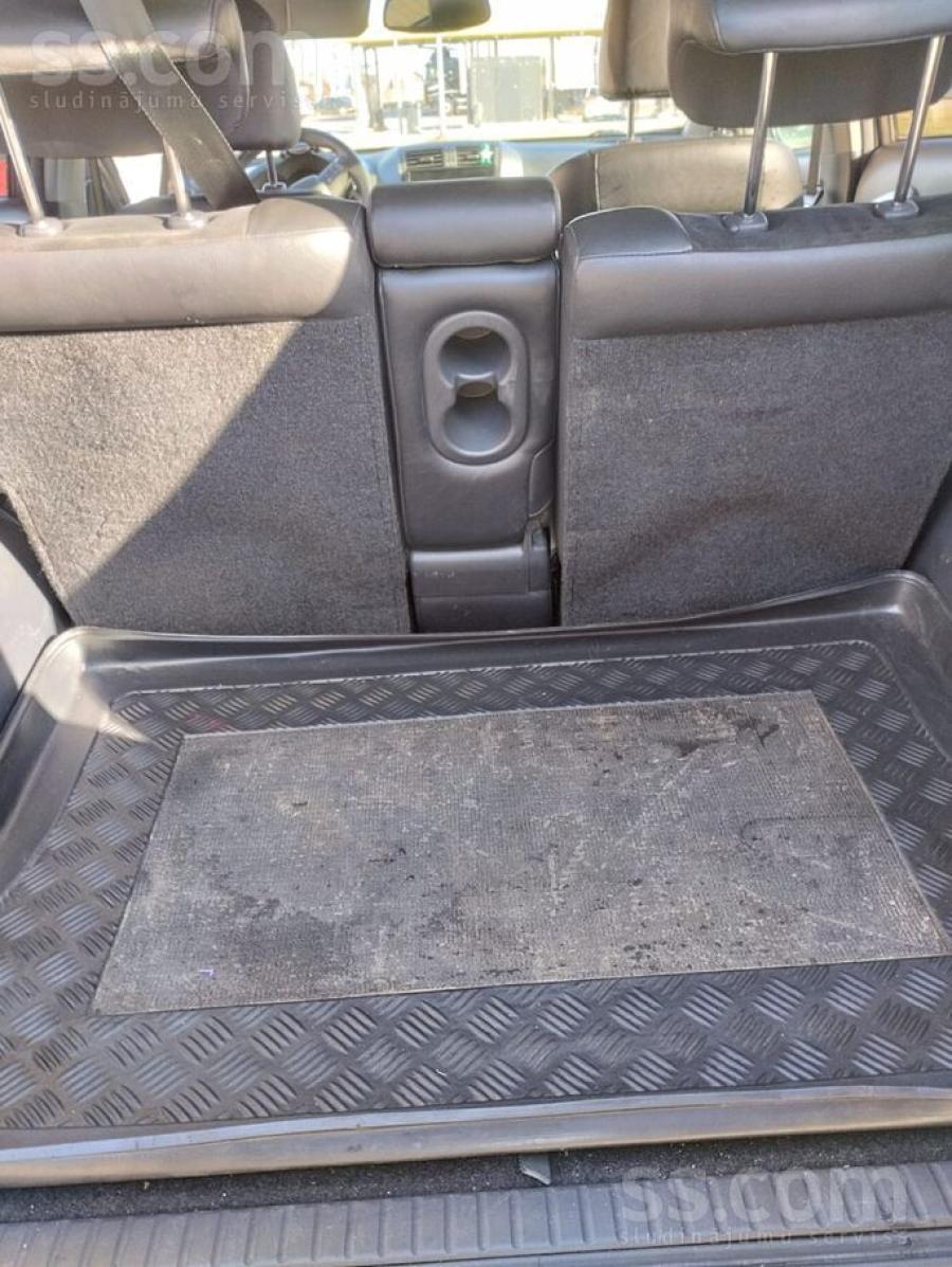 Brūns Toyota RAV4 2011 Liepāja, ar dzinēja tilpumu 2.20 L un nobraukumu 225 tūkst. km par 6650 €, foto 11 vietnē AUTOMOTO.COM.LV