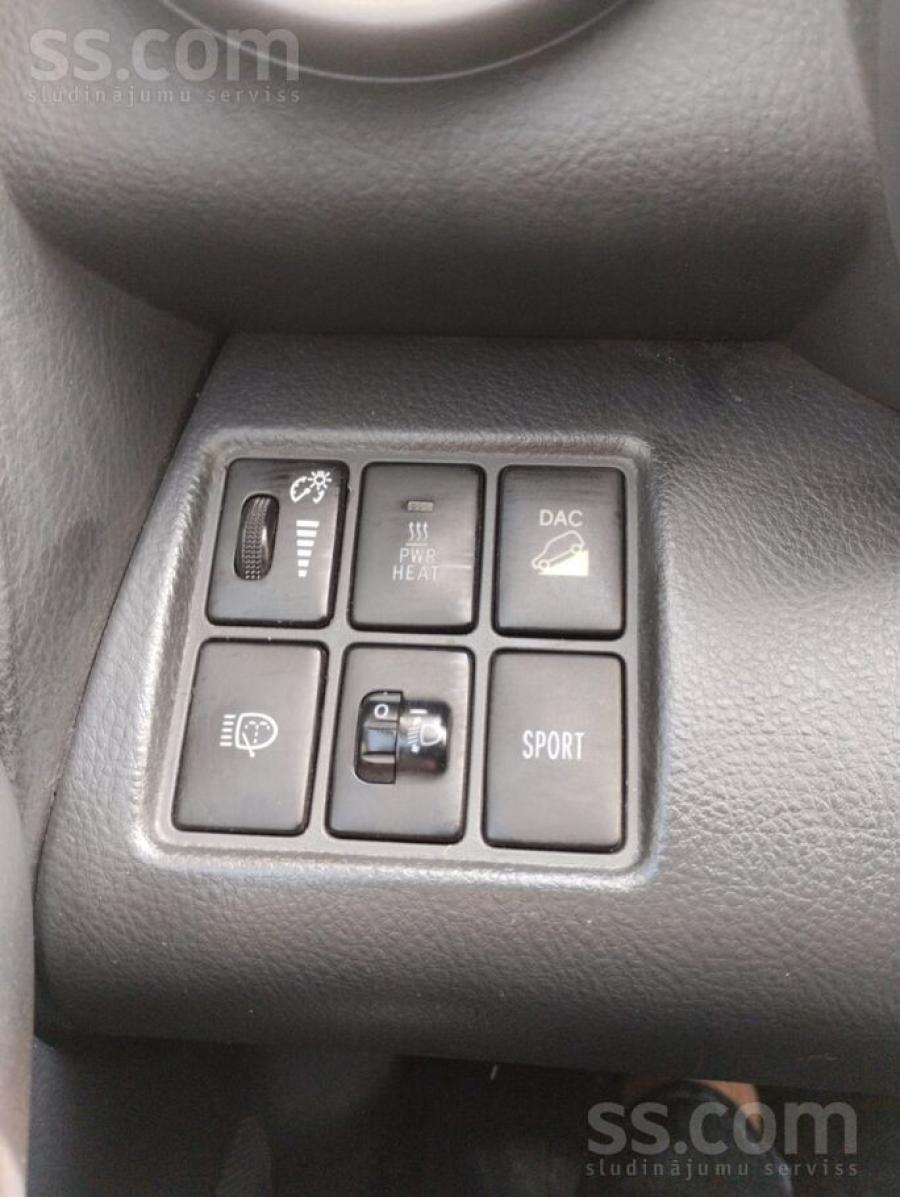 Brūns Toyota RAV4 2011 Liepāja, ar dzinēja tilpumu 2.20 L un nobraukumu 225 tūkst. km par 6650 €, foto 21 vietnē AUTOMOTO.COM.LV