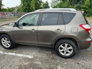 Brūns Toyota RAV4 2011 Rīga, ar dzinēja tilpumu 2.20 L un nobraukumu 346 tūkst. km par 5300 €, foto 8 vietnē AUTOMOTO.COM.LV