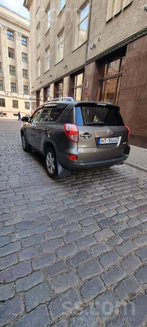 Brūns Toyota RAV4 2011 Rīga, ar dzinēja tilpumu 2.20 L un nobraukumu 262 tūkst. km par 7250 €, foto 4 vietnē AUTOMOTO.COM.LV