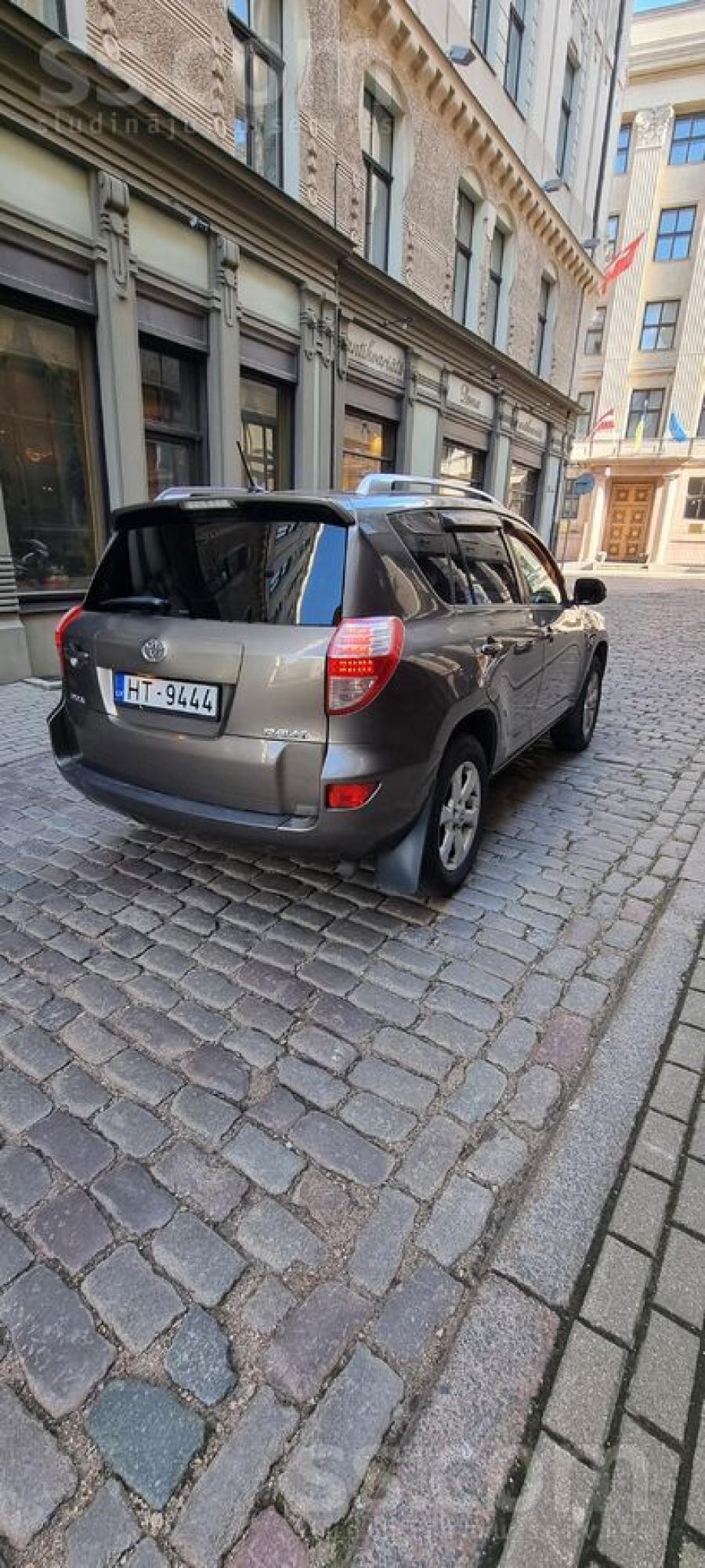 Brūns Toyota RAV4 2011 Rīga, ar dzinēja tilpumu 2.20 L un nobraukumu 262 tūkst. km par 7250 €, foto 5 vietnē AUTOMOTO.COM.LV