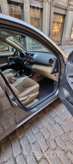 Brūns Toyota RAV4 2011 Rīga, ar dzinēja tilpumu 2.20 L un nobraukumu 262 tūkst. km par 7250 €, foto 9 vietnē AUTOMOTO.COM.LV