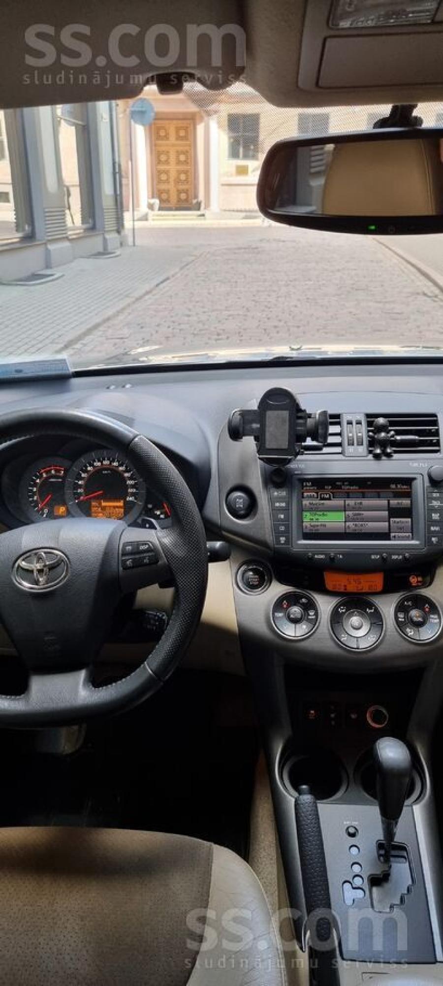 Brūns Toyota RAV4 2011 Rīga, ar dzinēja tilpumu 2.20 L un nobraukumu 262 tūkst. km par 7250 €, foto 10 vietnē AUTOMOTO.COM.LV