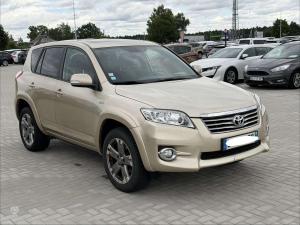 Brown Toyota RAV4 2011 in Taurage, with an engine capacity of 2.23 L and mileage of 155 thousand km for 6200 €, photo 3 on AUTOMOTO.COM.LV