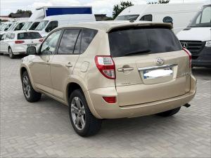 Brown Toyota RAV4 2011 in Taurage, with an engine capacity of 2.23 L and mileage of 155 thousand km for 6200 €, photo 5 on AUTOMOTO.COM.LV
