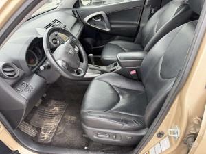 Brown Toyota RAV4 2011 in Taurage, with an engine capacity of 2.23 L and mileage of 155 thousand km for 6200 €, photo 7 on AUTOMOTO.COM.LV