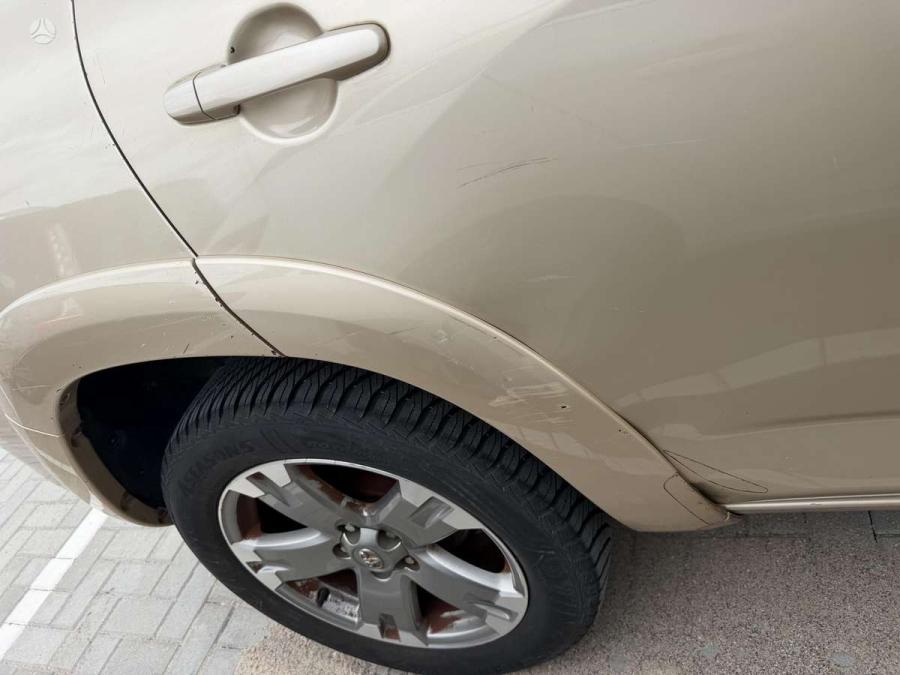 Brown Toyota RAV4 2011 in Taurage, with an engine capacity of 2.23 L and mileage of 155 thousand km for 6200 €, photo 13 on AUTOMOTO.COM.LV