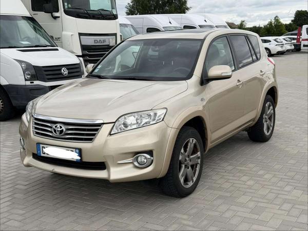 Brūns Toyota RAV4 2011 Tauragė, ar dzinēja tilpumu 2.23 L un nobraukumu 155 tūkst. km par 6200 €, foto 1 vietnē AUTOMOTO.COM.LV