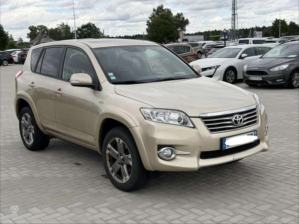 Brūns Toyota RAV4 2011 Tauragė, ar dzinēja tilpumu 2.23 L un nobraukumu 155 tūkst. km par 6200 €, foto 2 vietnē AUTOMOTO.COM.LV