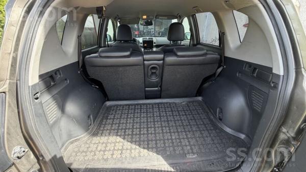 Brown Toyota RAV4 2011 in Riga, with an engine capacity of 2.20 L and mileage of 280 thousand km for 7000 €, photo 8 on AUTOMOTO.COM.LV