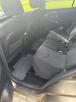 Brūns Toyota RAV4 2011 Tauragė, ar dzinēja tilpumu 2.20 L un nobraukumu 206 tūkst. km par 7500 €, foto 16 vietnē AUTOMOTO.COM.LV