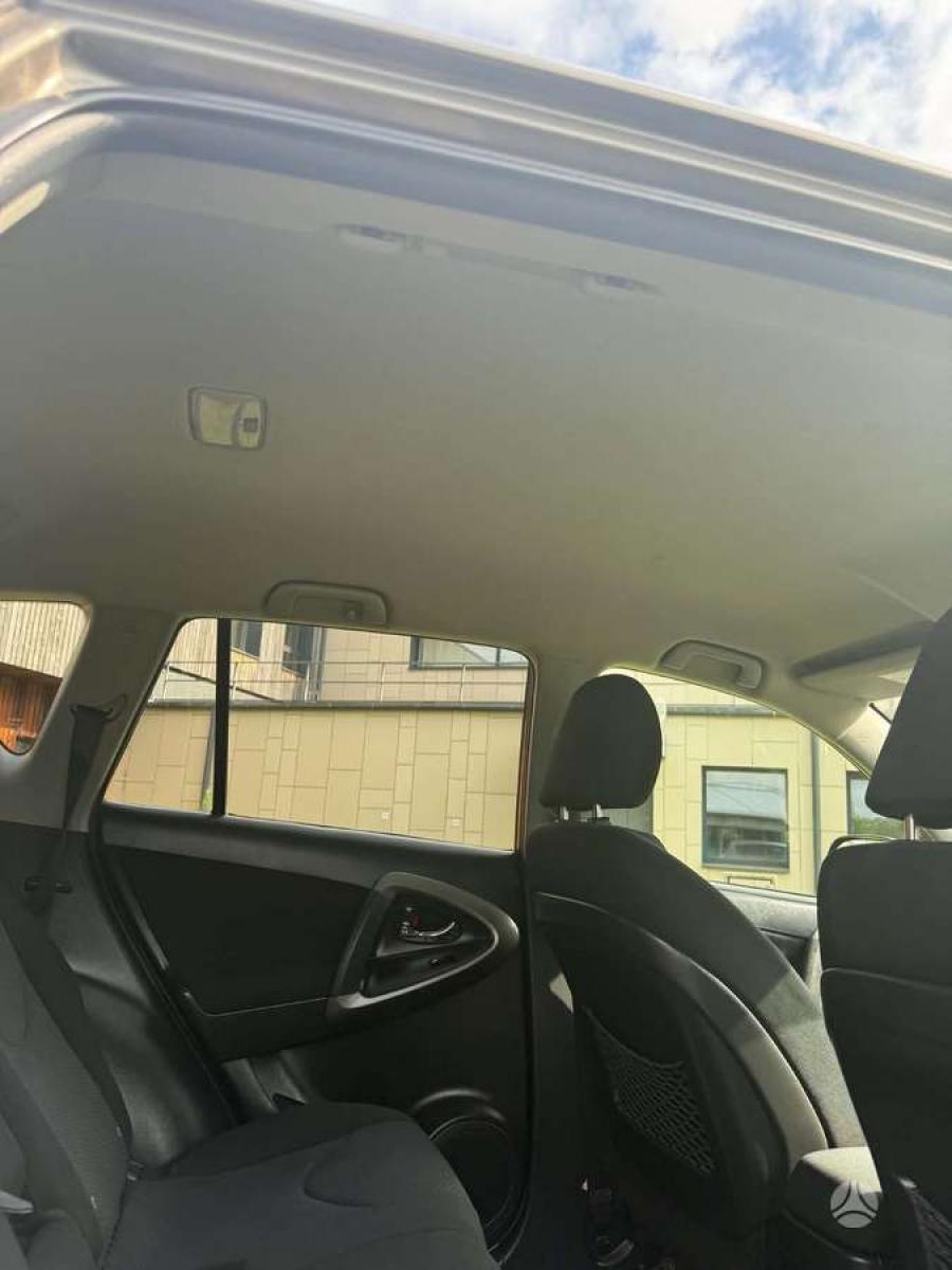 Brūns Toyota RAV4 2011 Tauragė, ar dzinēja tilpumu 2.20 L un nobraukumu 206 tūkst. km par 7500 €, foto 22 vietnē AUTOMOTO.COM.LV