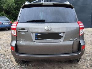 Brown Toyota RAV4 2011 in Silute, with an engine capacity of 0.00 L and mileage of 230 thousand km for 7500 €, photo 10 on AUTOMOTO.COM.LV