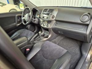 Brown Toyota RAV4 2011 in Silute, with an engine capacity of 0.00 L and mileage of 230 thousand km for 7500 €, photo 12 on AUTOMOTO.COM.LV