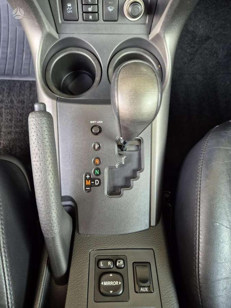 Brown Toyota RAV4 2011 in Silute, with an engine capacity of 0.00 L and mileage of 230 thousand km for 7500 €, photo 19 on AUTOMOTO.COM.LV
