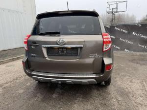 Brown Toyota RAV4 2012 in Kaunas, with an engine capacity of 2.00 L and mileage of 265 thousand km for 9559 €, photo 7 on AUTOMOTO.COM.LV