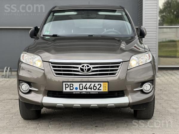 Brūns Toyota RAV4 2012 Jēkabpils, ar dzinēja tilpumu 2.20 L un nobraukumu 219 tūkst. km par 8490 €, foto 4 vietnē AUTOMOTO.COM.LV