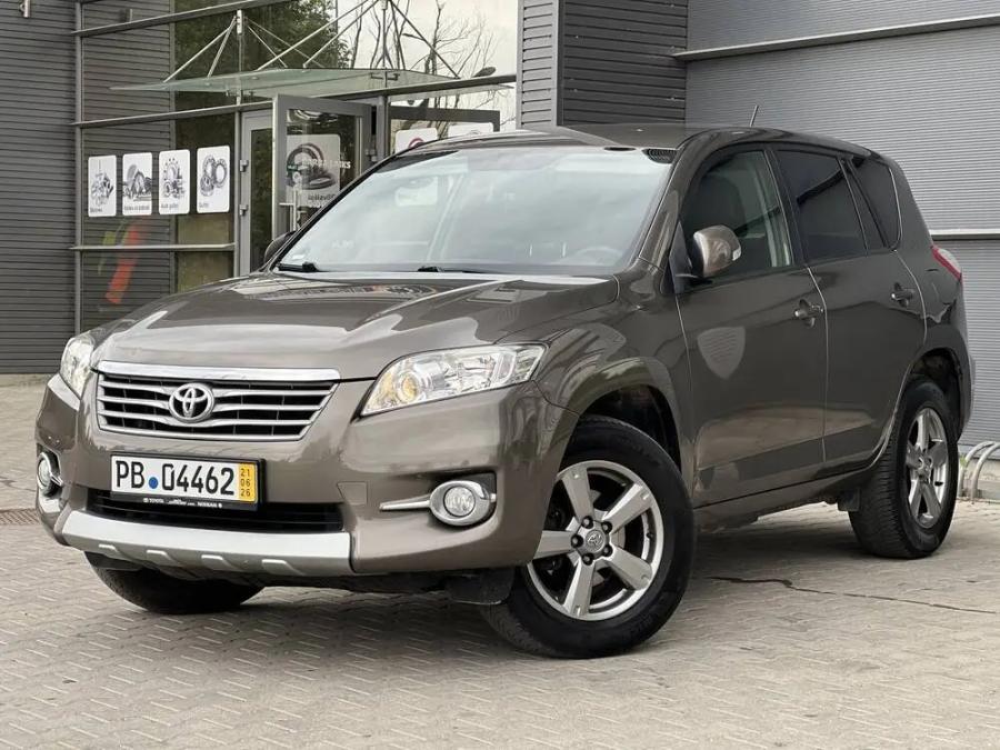 Brūns Toyota RAV4 2012 Jēkabpils, ar dzinēja tilpumu 2.20 L un nobraukumu 219 tūkst. km par 8490 €, foto 1 vietnē AUTOMOTO.COM.LV